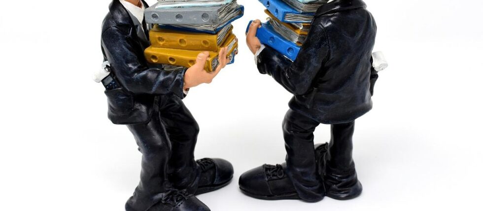 Navigating the Complex Tax Landscape with a Dynamic Operating Model ...